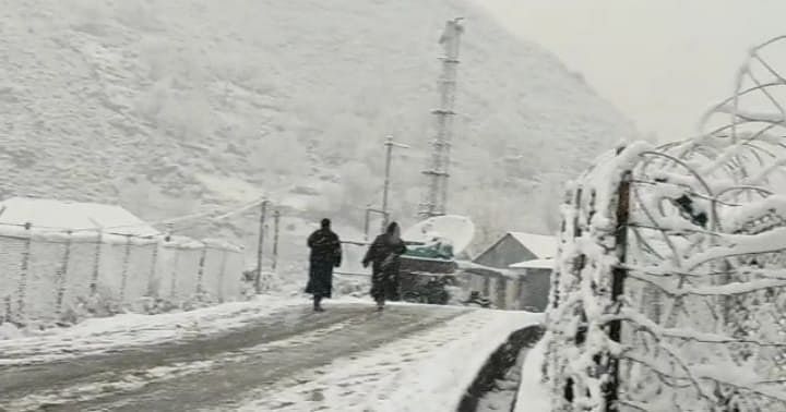Snowfall: Authorities Launch ‘Rescue Mission’ To Trace 6 Missing Warwan ...