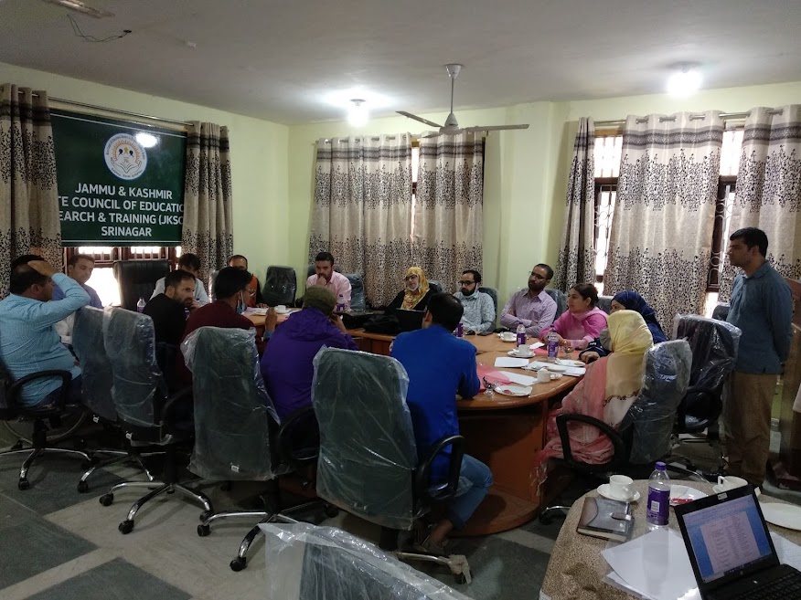 Focus Group on National Curriculum Framework Holds Meeting At SCERT ...