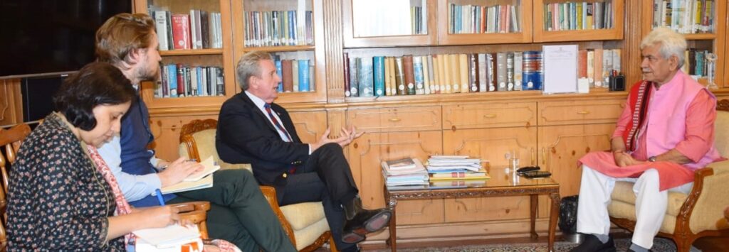 Australian Ambassador Barry O’Farrell calls on Lt Governor | Asian Mail