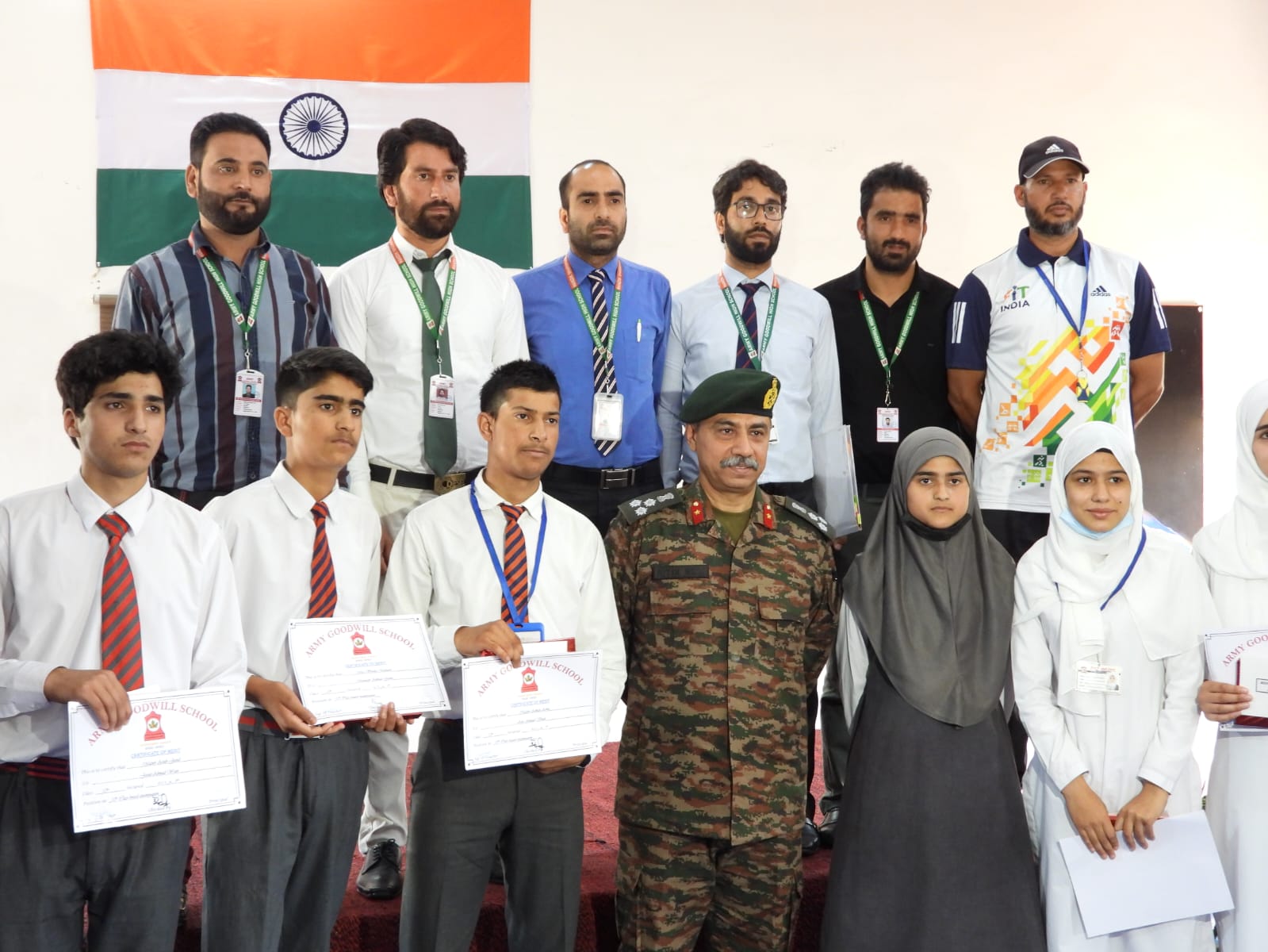 Indian Army Felicitate Adnan Ashiq Of Ags Hanzik Stood 10th In The Ut Asian Mail